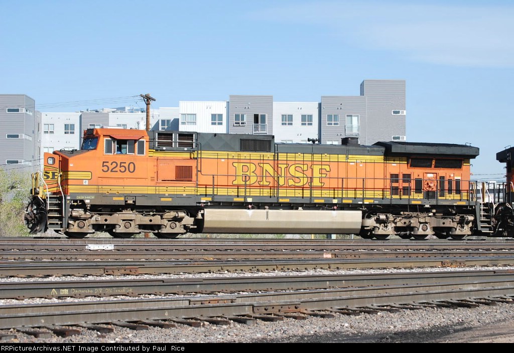 BNSF 5250 Leads A South Bound Freight